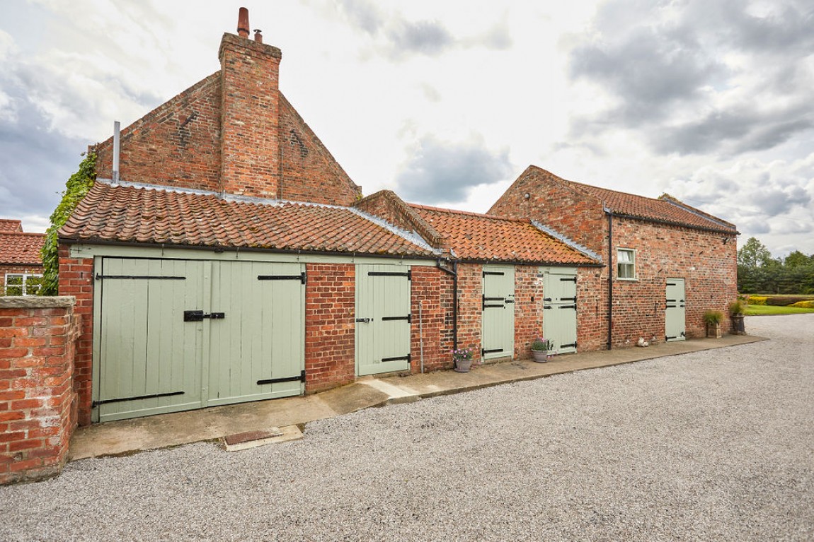 Dutton Farm, Near Poppleton, York, YO26 8JU