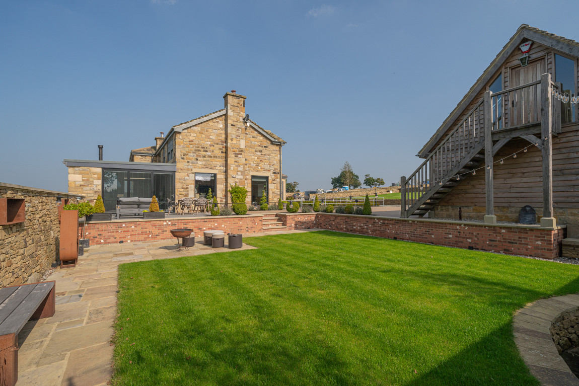 Knabbs Ash House, Skipton Road, Harrogate, HG3 2LT