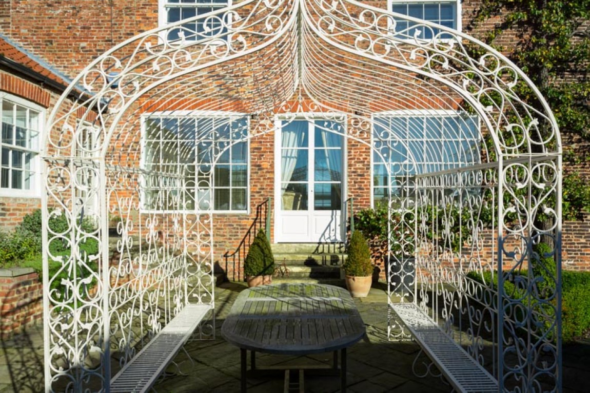 Long Marston Hall, Long Marston, York. YO26 7PQ